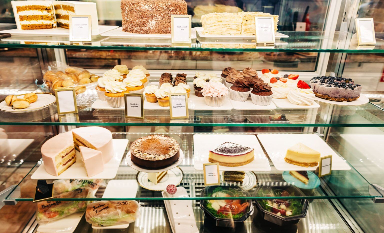 Increase Shelf Life - Bakery Display Case